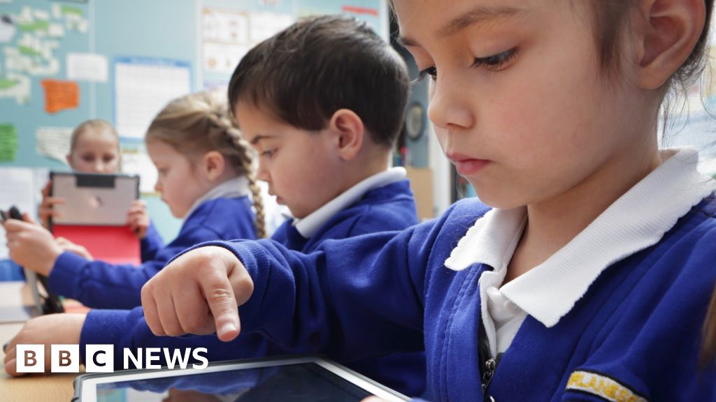 NI education: Education Authority 'reluctantly' submits £14m cuts - BBC ...