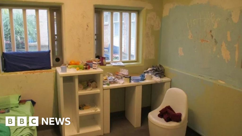 Eastwood Park Prison staff shortages impacting safety - BBC News