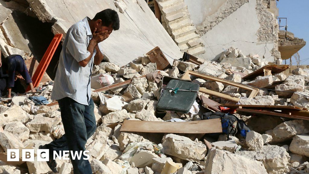 Syrian aid worker: People in Aleppo fear starvation - BBC News