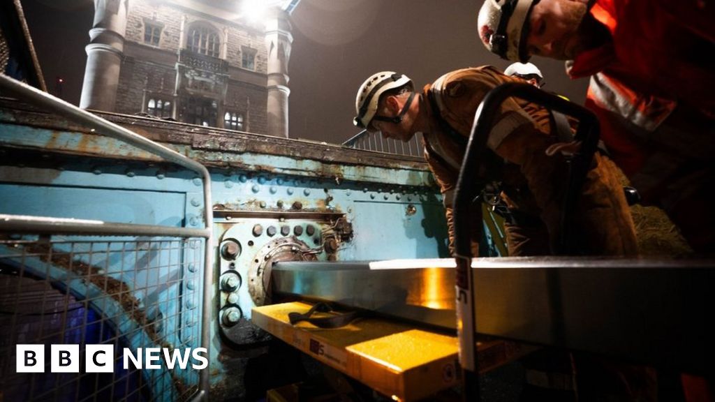 Tower Bridge: Giant bolts replaced on London landmark after decades