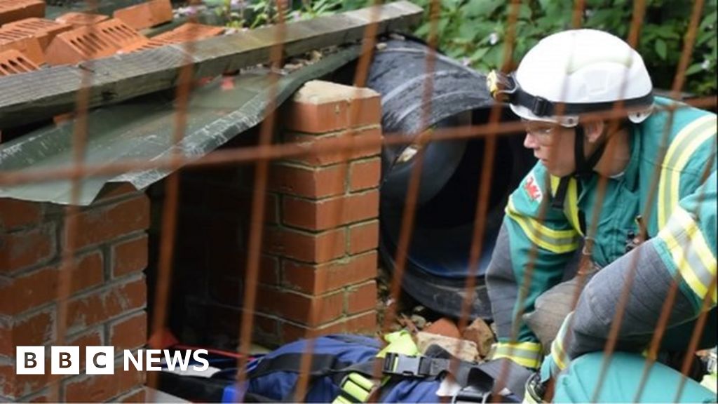 Hart team rescue trapped 'casualty' in training exercise - BBC News