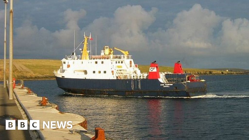 Orkney Ferries pay offer accepted by Unite - BBC News