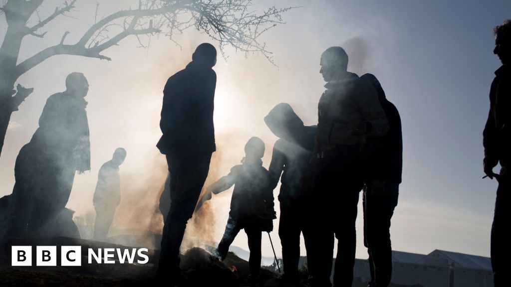Migrant crisis: Russia and Syria 'weaponising' migration - BBC News