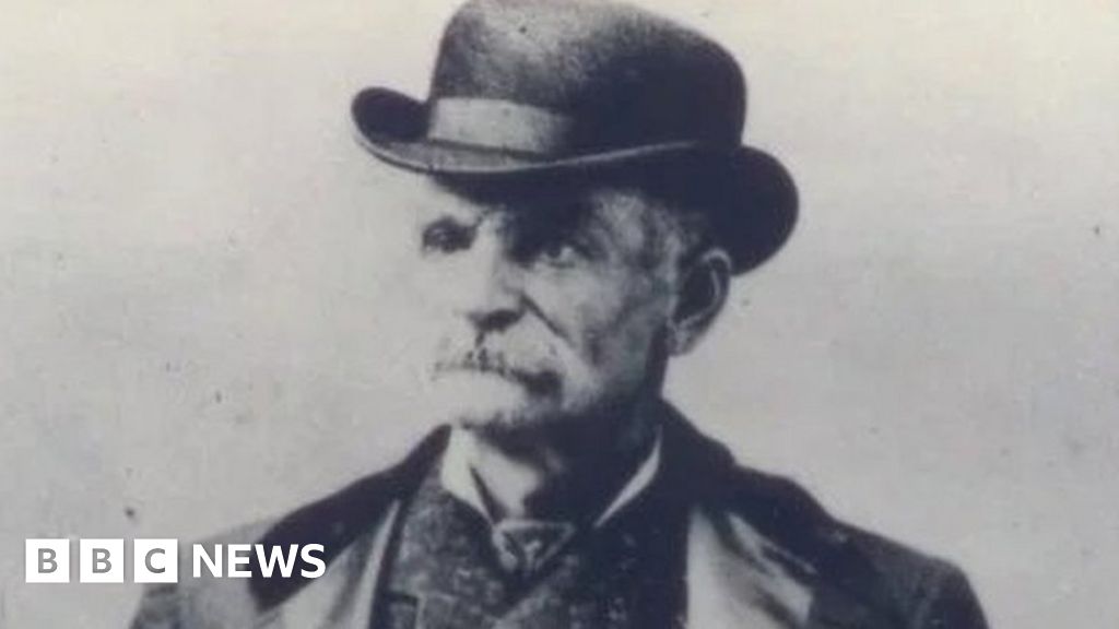 Norfolk origins of US outlaw Black Bart 'revealed' - BBC News
