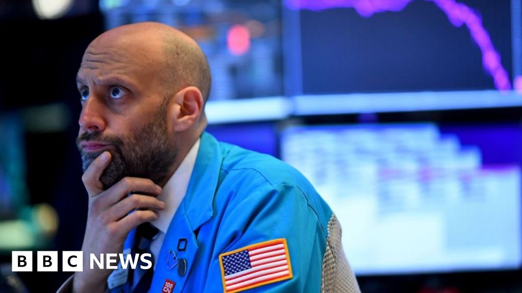 Global stock markets surge after weeks of losses - BBC News