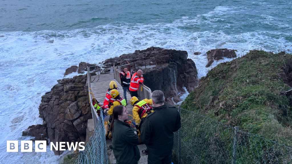 Couple rescued after becoming stranded on Jersey's Plemont cliffs - BBC ...