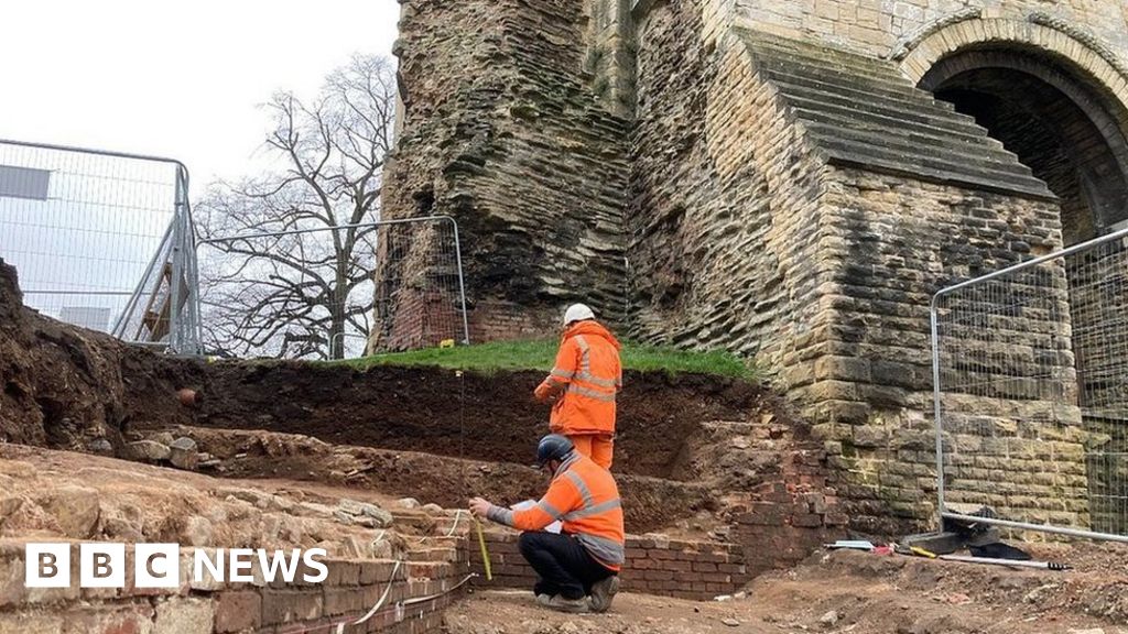 Newark: Archaeological dig reveals industrial past of castle site