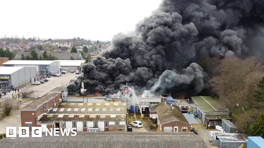 Drone footage shows fire at Saffron Walden industrial estate - BBC News