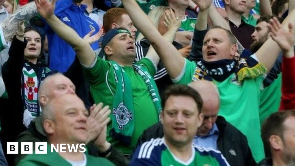 Time off work for football fans to watch Euro 2016? - BBC News