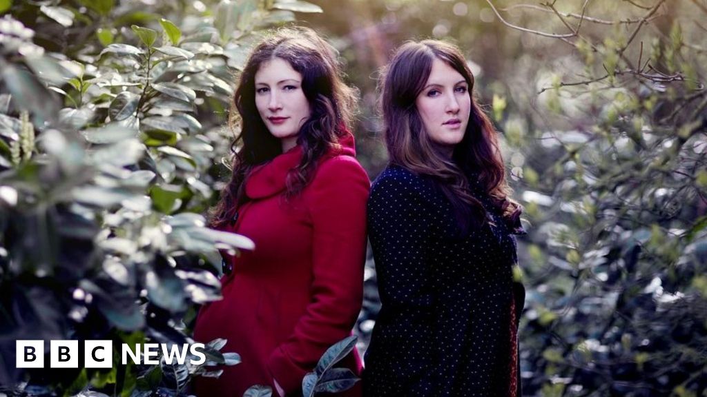 The Unthanks win best album at Folk Awards - BBC News