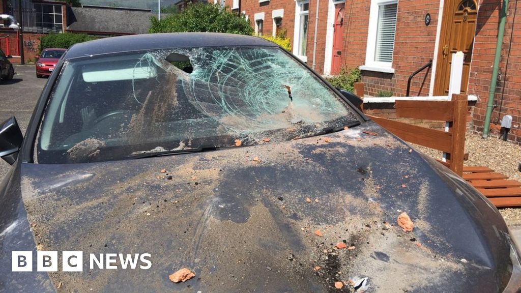 Belfast: Stephen McCauley jailed for rooftop rampage - BBC News