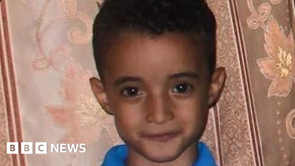 A dying boy’s plea that became an iconic message for peace - BBC News