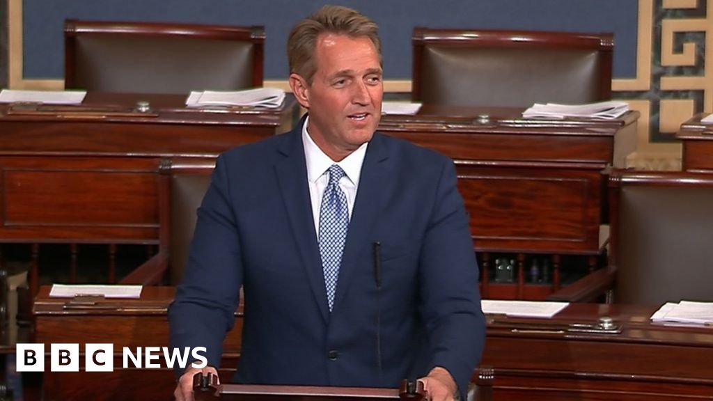 Retiring Senator Jeff Flake assails Trump - BBC News