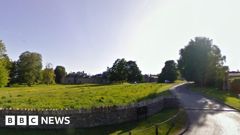 Corsham new homes plan over active stone mine thrown out - BBC News