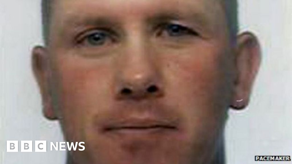 Philip Strickland: Sentence unchanged for shotgun killers - BBC News