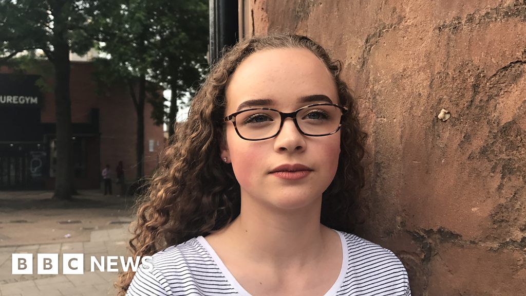 Election 2017: Turning 18 on election day - BBC News