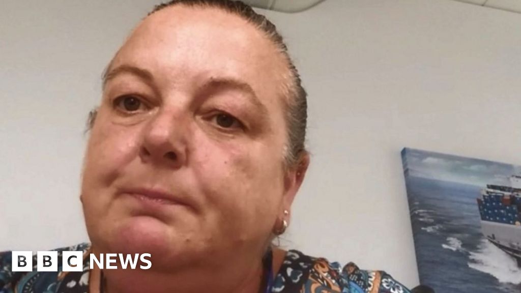 Isle of Man election: Alison Lynch - standing for Middle - BBC News