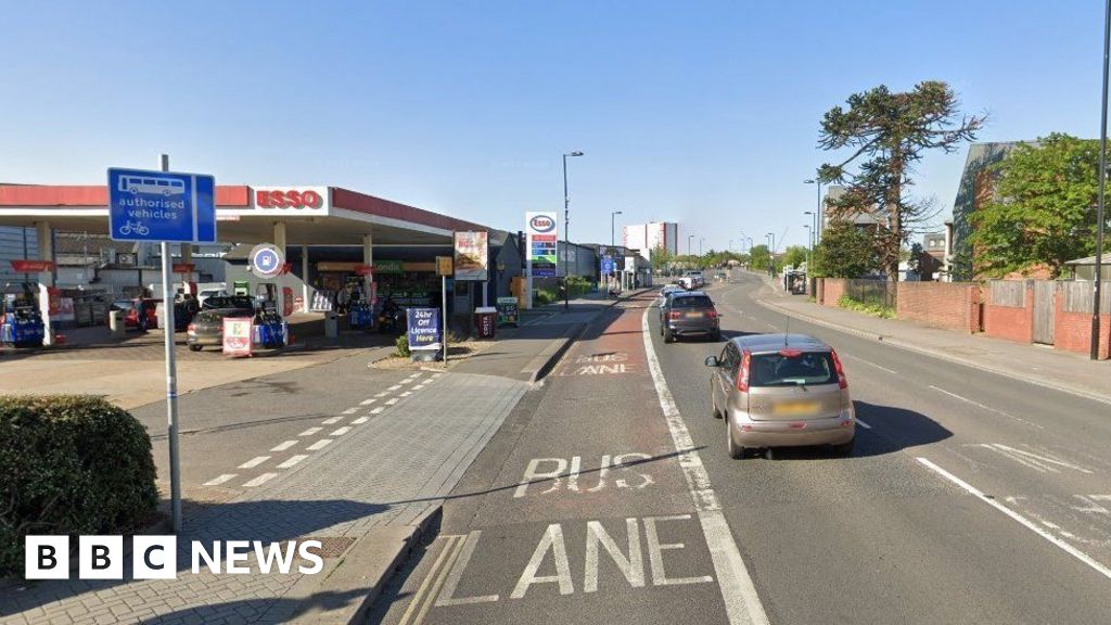 Man seriously injured after being hit by bus - TransLogistics Man seriously injured after being hit by bus - TransLogistics