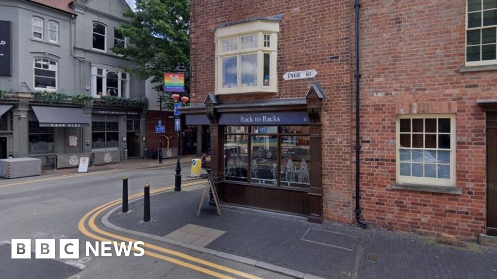 Birmingham Back to Backs visitor attraction celebrates 20 years - BBC News