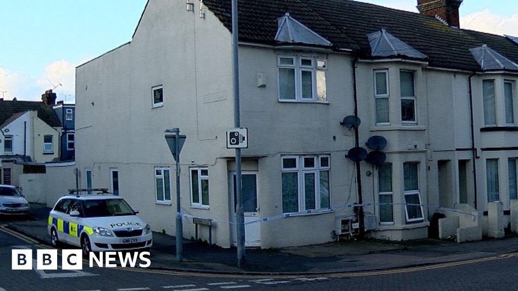 Man arrested over woman's death in Gillingham - BBC News