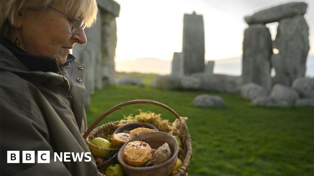 Stonehenge builders had a sweet tooth, artefacts suggest