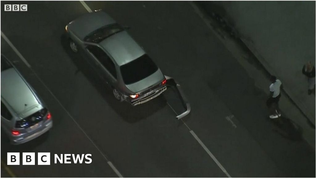 LA police led on bizarre slow car chase - BBC News