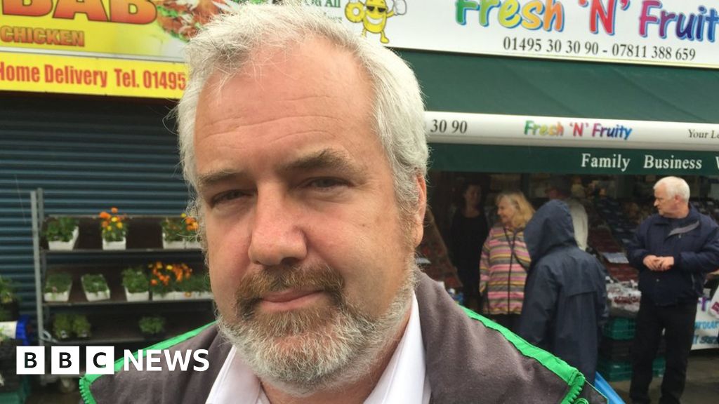 Plaid Cymru treasurer Nigel Copner quits over 'threats' - BBC News