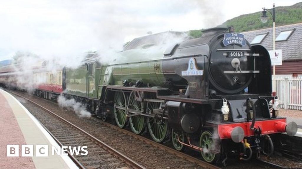 Steam trains will run along the new Borders Railway - BBC News