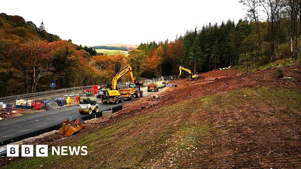 A76 being rerouted to avoid 'unstable' embankment - BBC News
