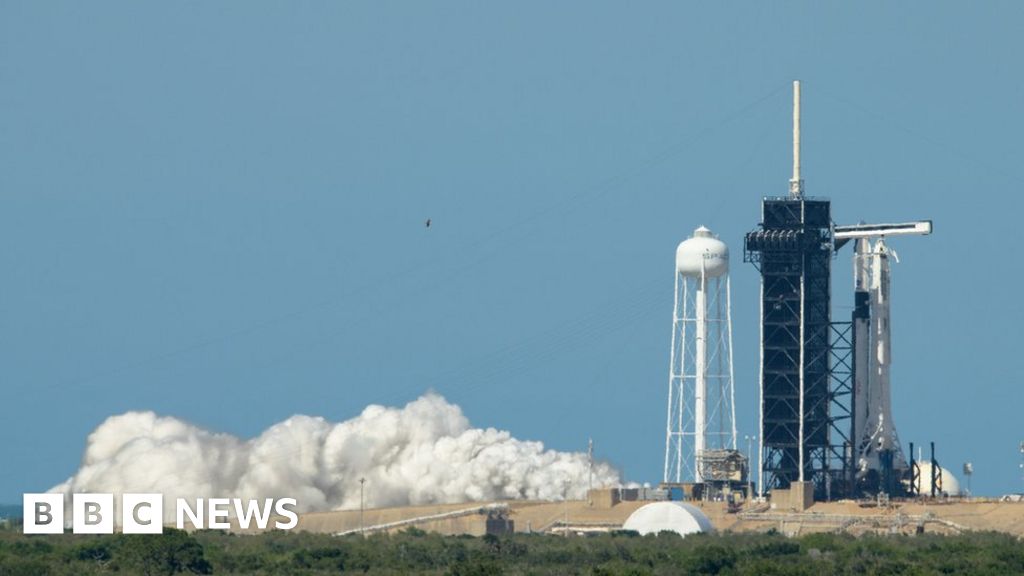 rocket launch today bbc
