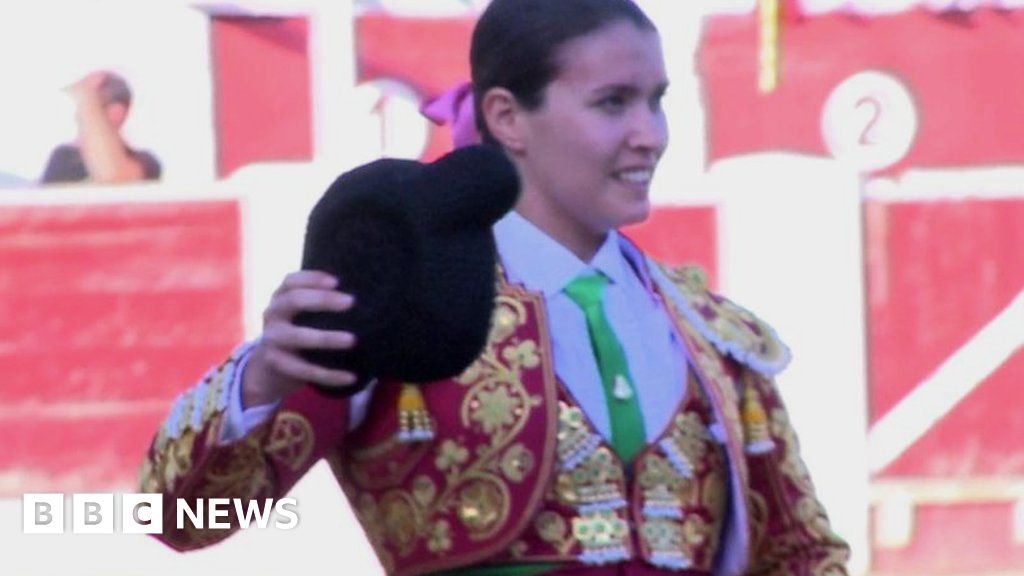 100 Women 2016: Fighting bulls and sexism - BBC News