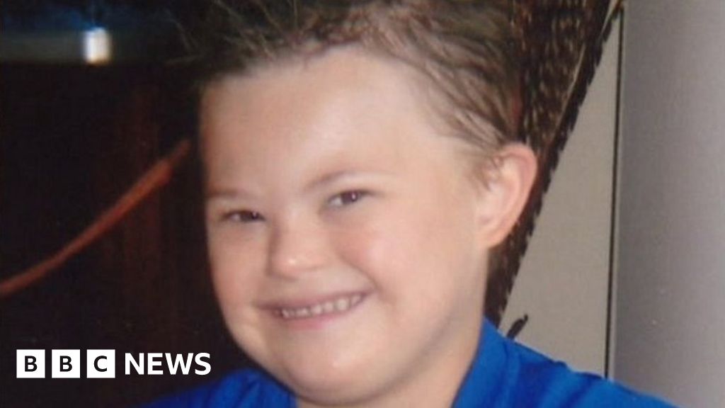 Leicester doctor guilty of manslaughter of Jack Adcock, 6 - BBC News