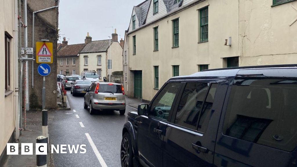 Banwell bypass could take most traffic out of busy village - BBC News