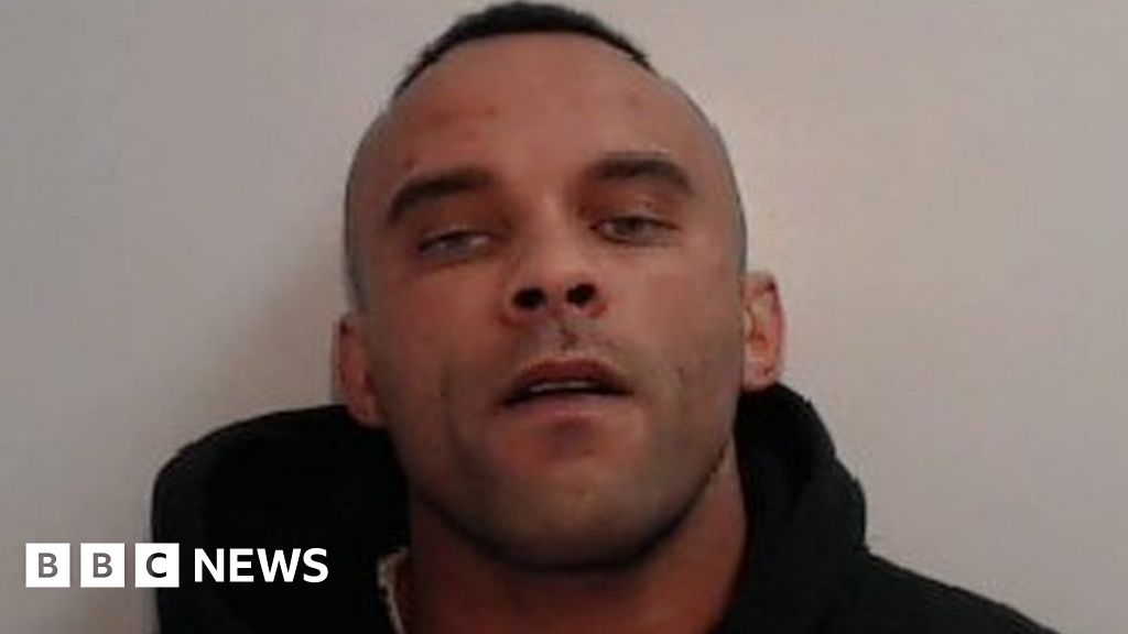 Man guilty of Greater Manchester pub shooting murder - BBC News