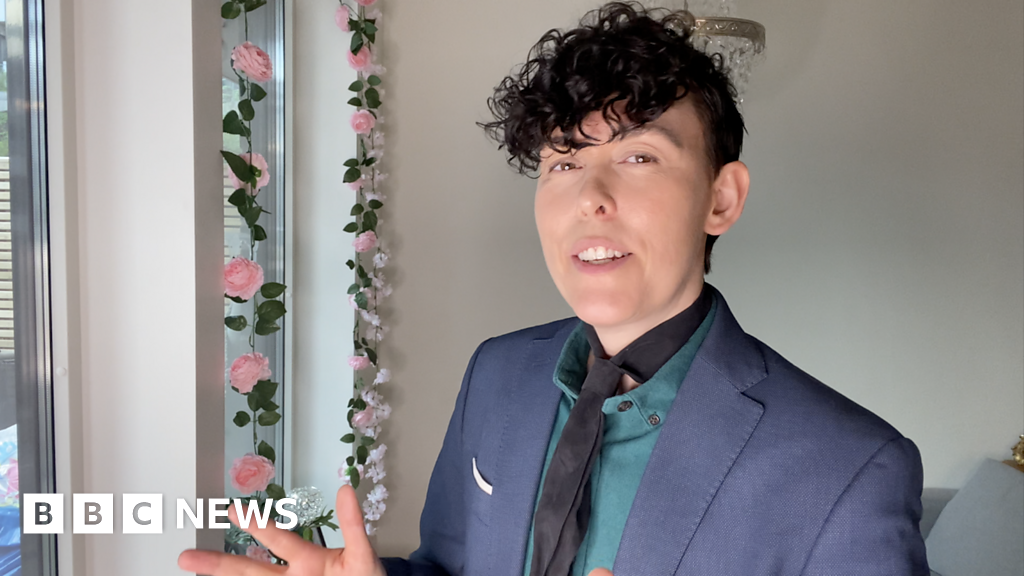 How opera helped me come out as trans - BBC News