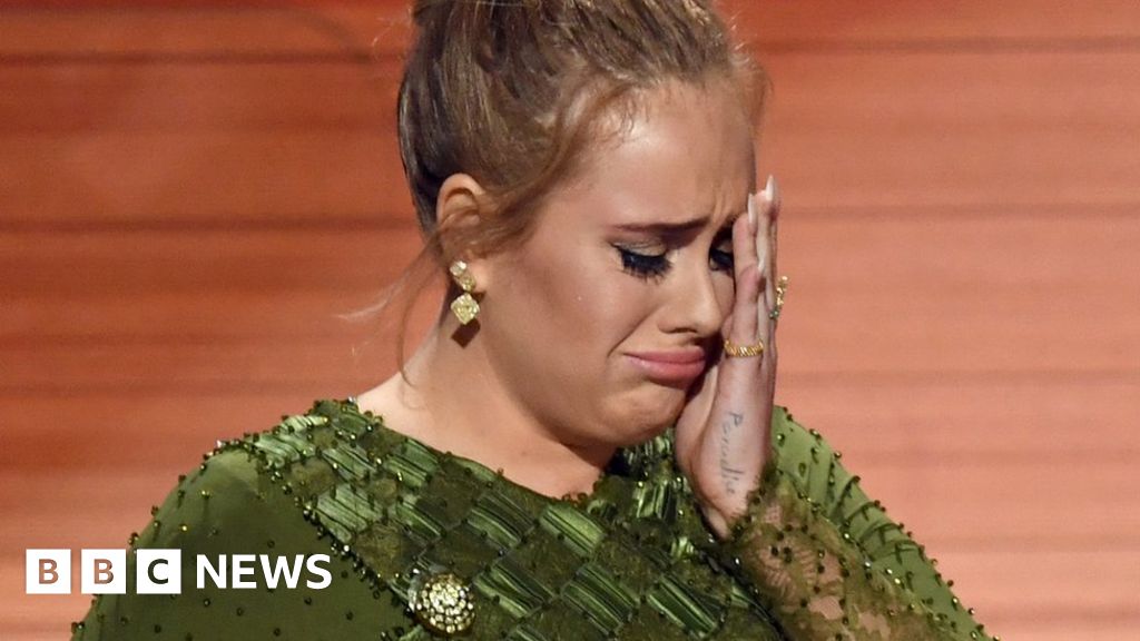Adele should read this advice on stage fright - BBC News