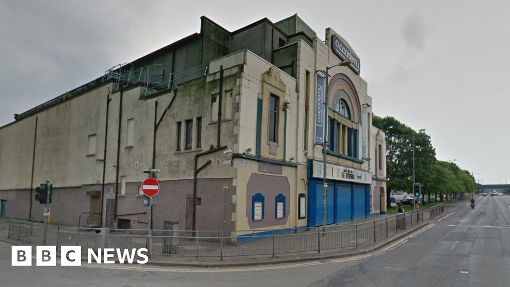 Man stabbed in Glasgow's O2 Academy bar - BBC News