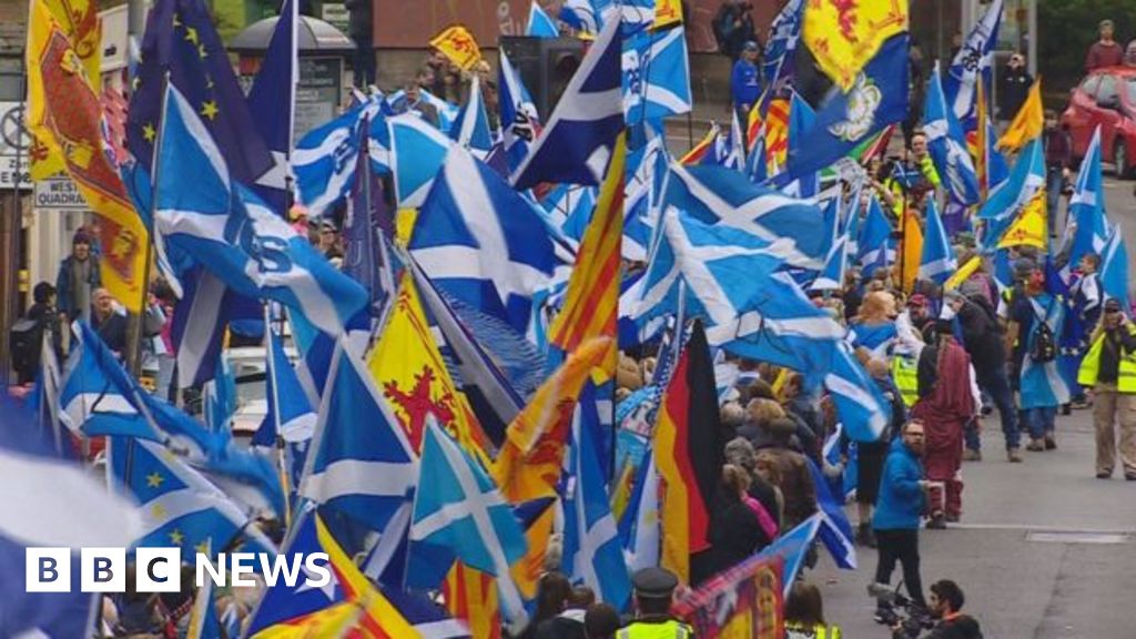 Preparations for Inverness Scottish independence rally - BBC News