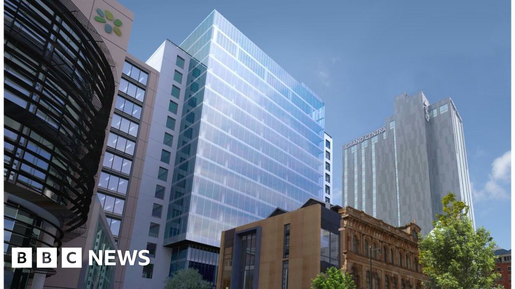 Deloitte relocates in Belfast city centre - BBC News