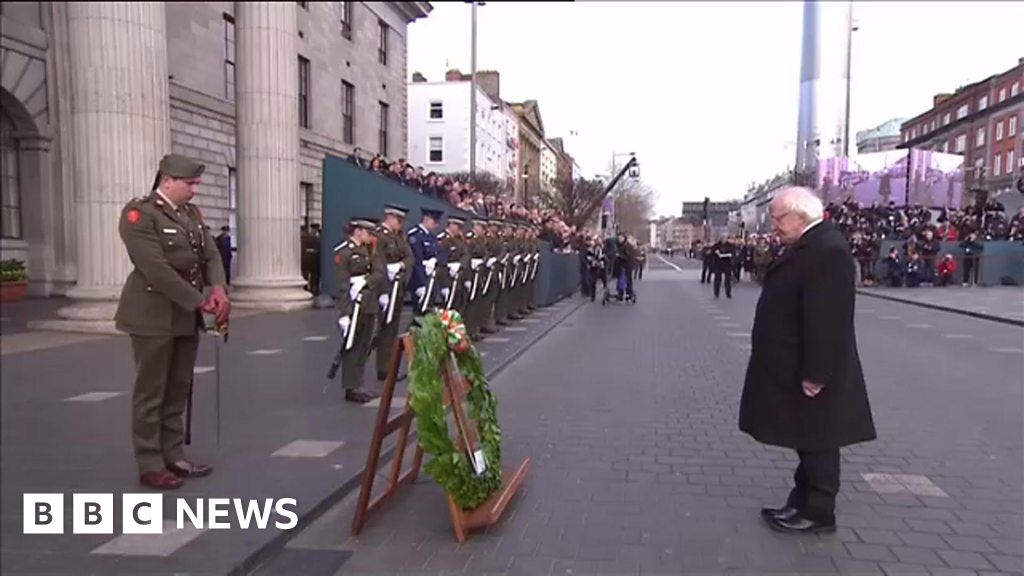 Easter Rising 1916: Minutes silence held in Dublin outside GPO - BBC News