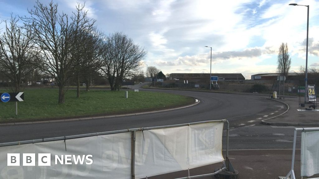 Dunball roundabout upgrade delayed until 2023 - BBC News