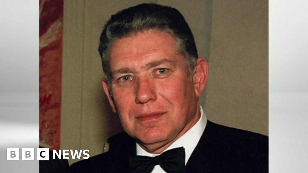 John Luper murder: Daughter's appeal on 12th anniversary - BBC News