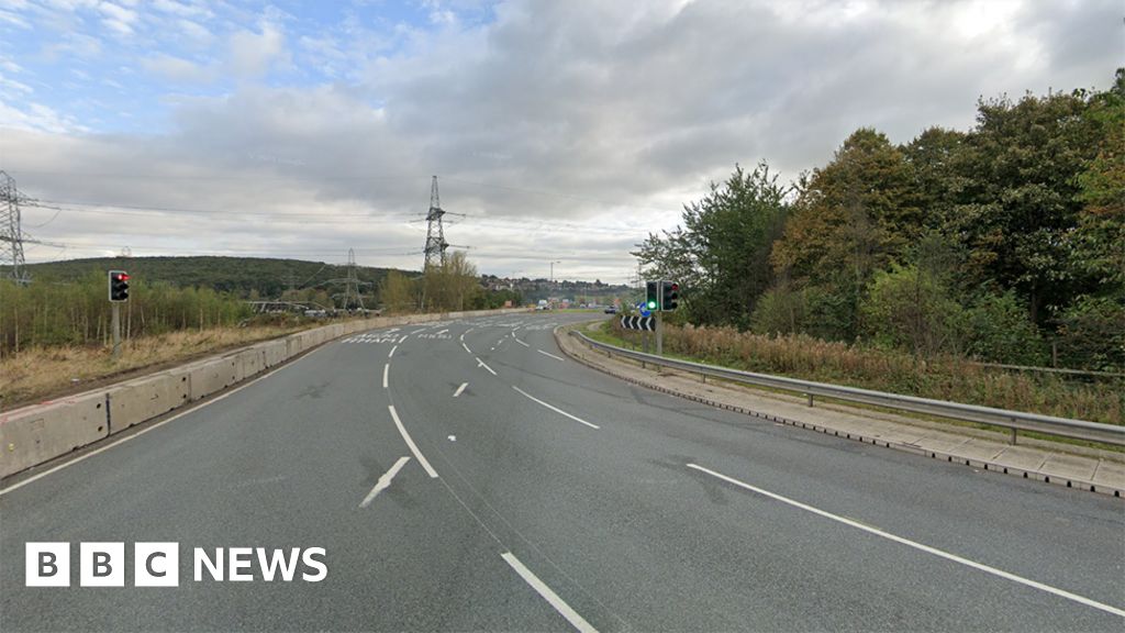Weekend closures for M1 junctions and major road in Rotherham - BBC News