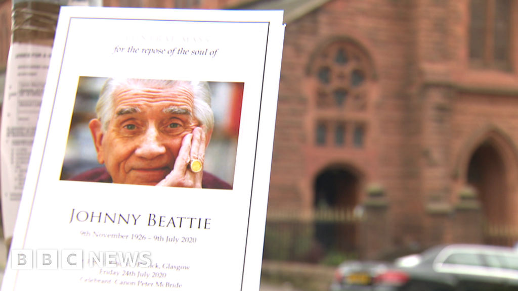 Funeral tributes to actor and comedian Johnny Beattie - BBC News