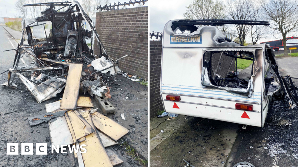 Middlesbrough streets 'blighted' by abandoned vehicles - BBC News