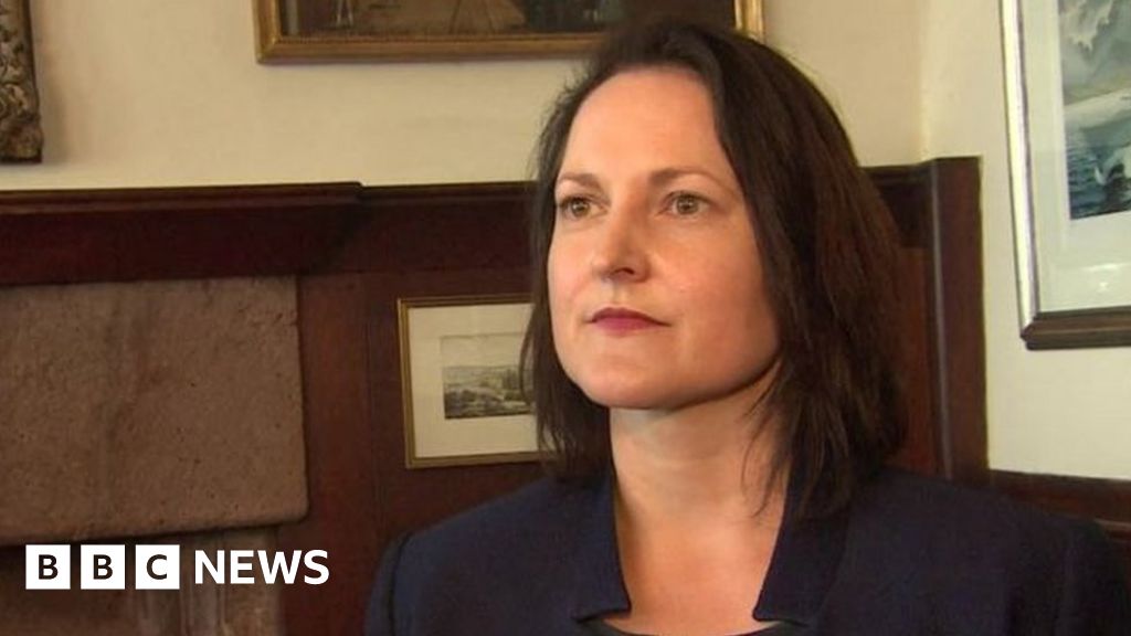 Council tax hike 'to reopen' Devon and Cornwall Police desks