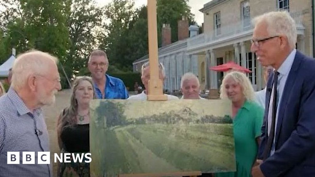 Rupert Maas meets a man who thinks he owns a Hockney Painting. - BBC News