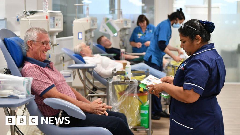 Thousands more blood plasma donors needed in Birmingham - BBC News