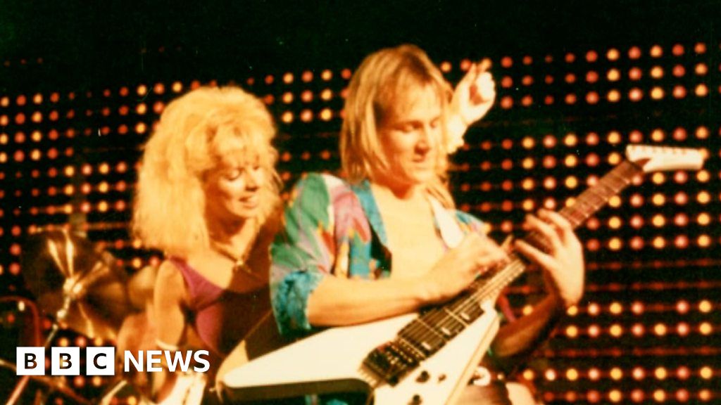 Hampshire rock band Java reunite after 1980s split