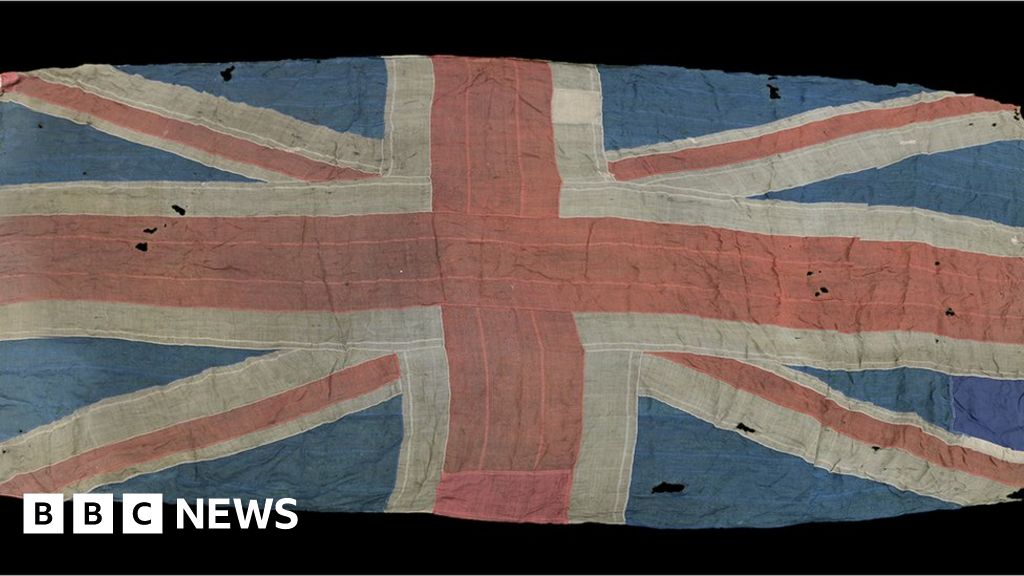 Battle of Trafalgar union jack goes up for auction - BBC News